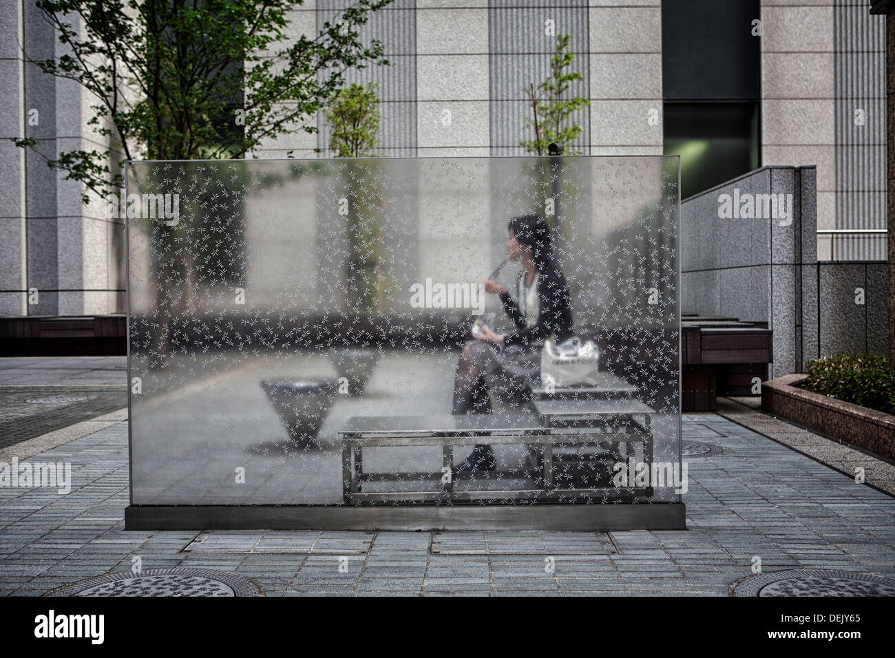 Lunch time in office hi-res stock photography and images - Alamy