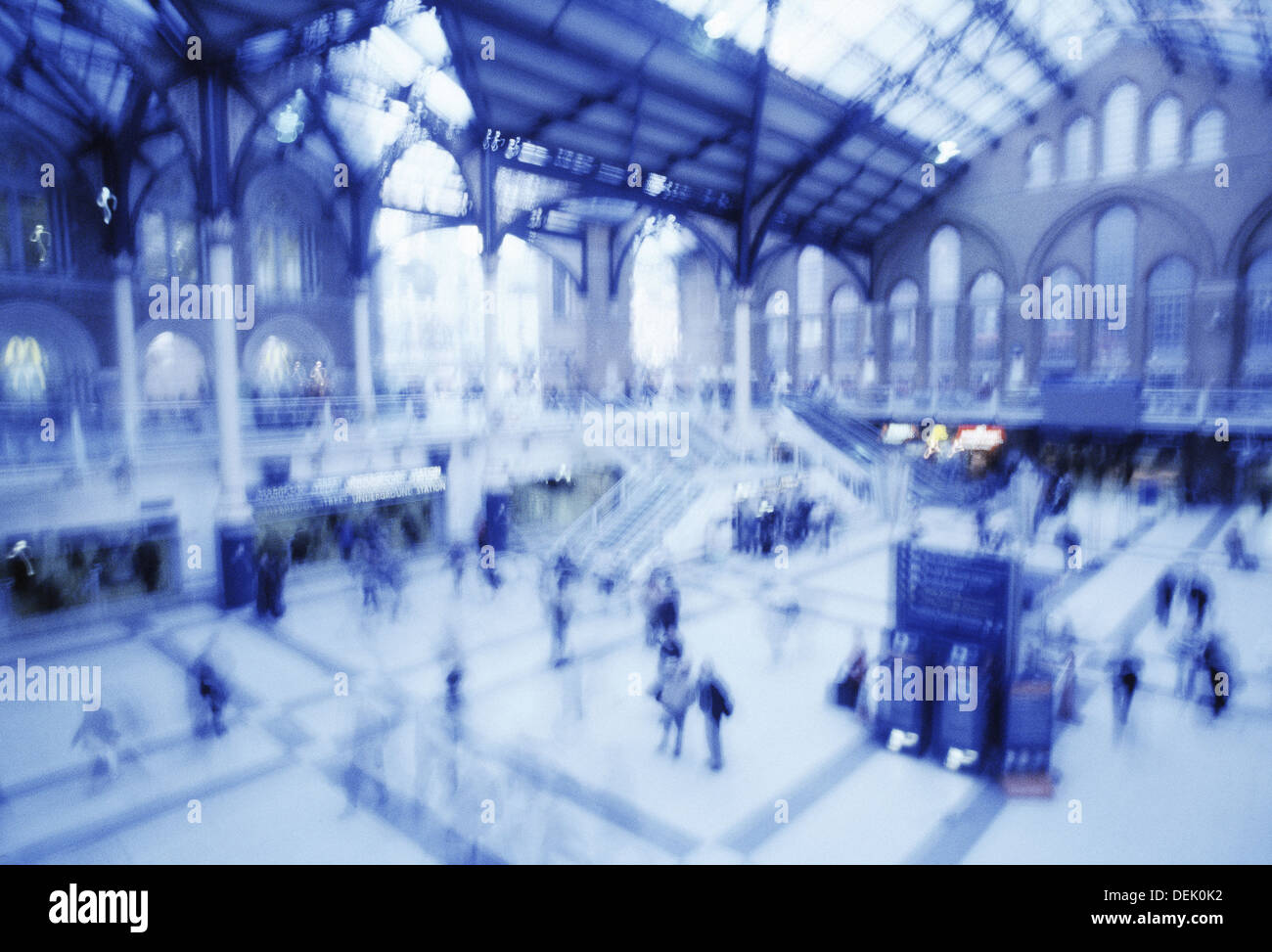 Inside london victoria station london hi-res stock photography and ...