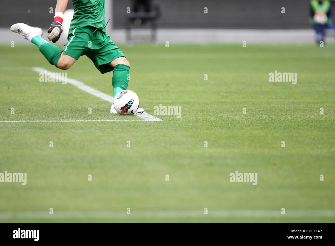 Soccer player striking ball hi-res stock photography and images - Alamy