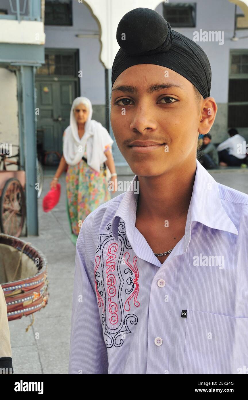 Sikh society hi-res stock photography and images - Alamy