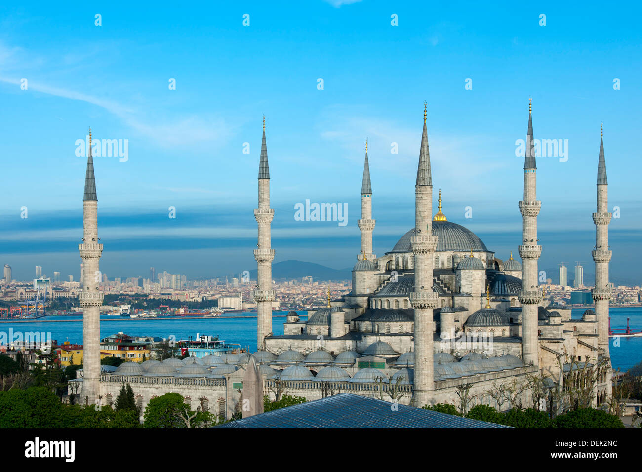Blaue moschee hi-res stock photography and images - Alamy