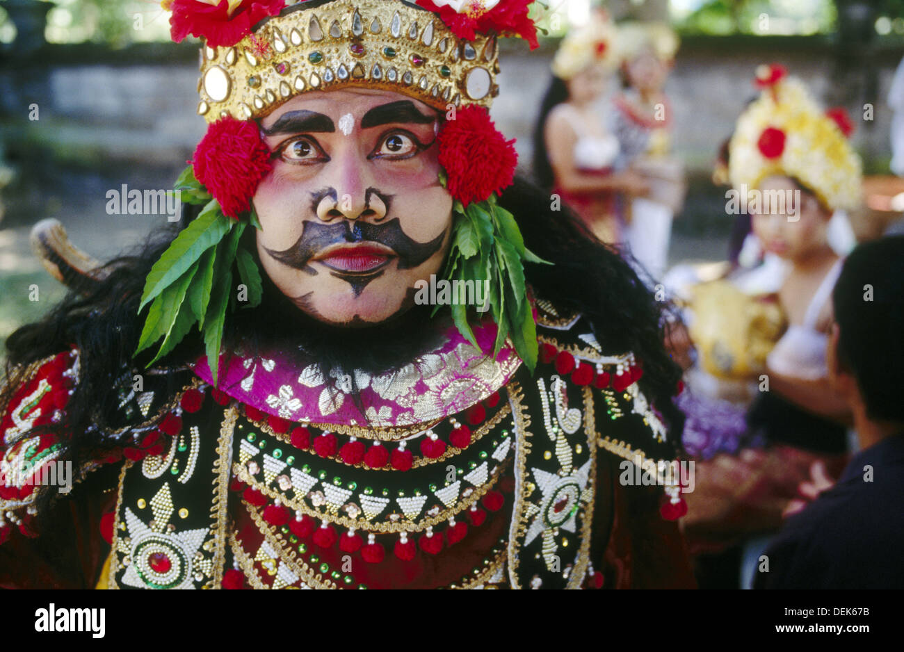 Indonesia bali balinese dancers wearing hi-res stock photography and ...
