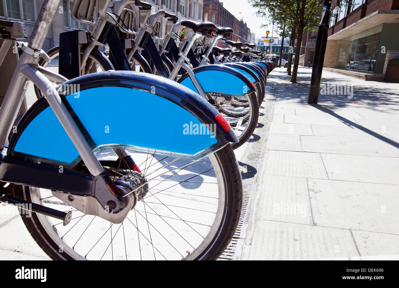 Line bicycles hi-res stock photography and images - Alamy
