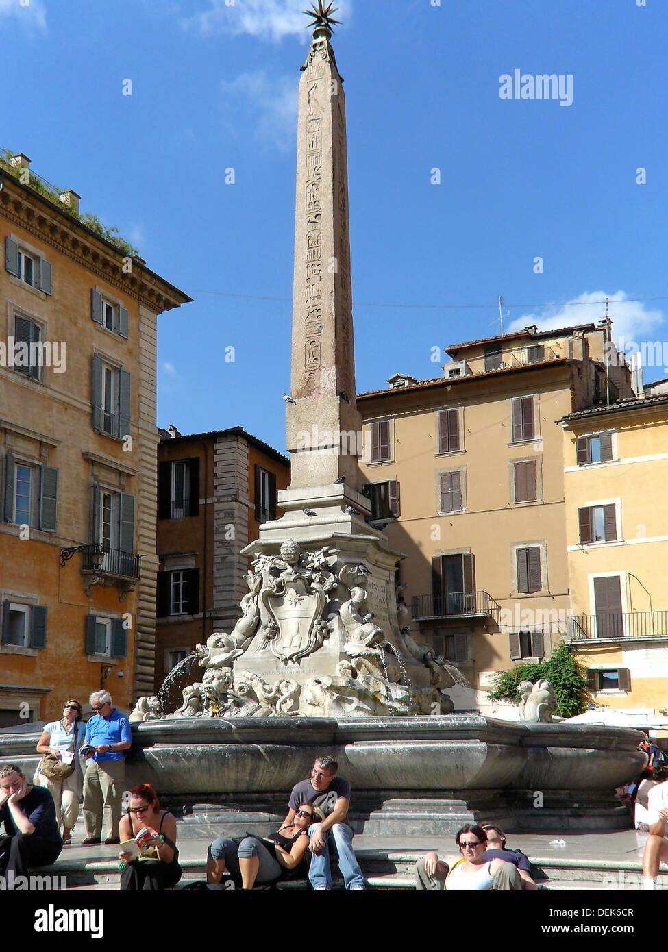 Rome Italy Rotunda Square in the historic center of Rome Stock Photo ...