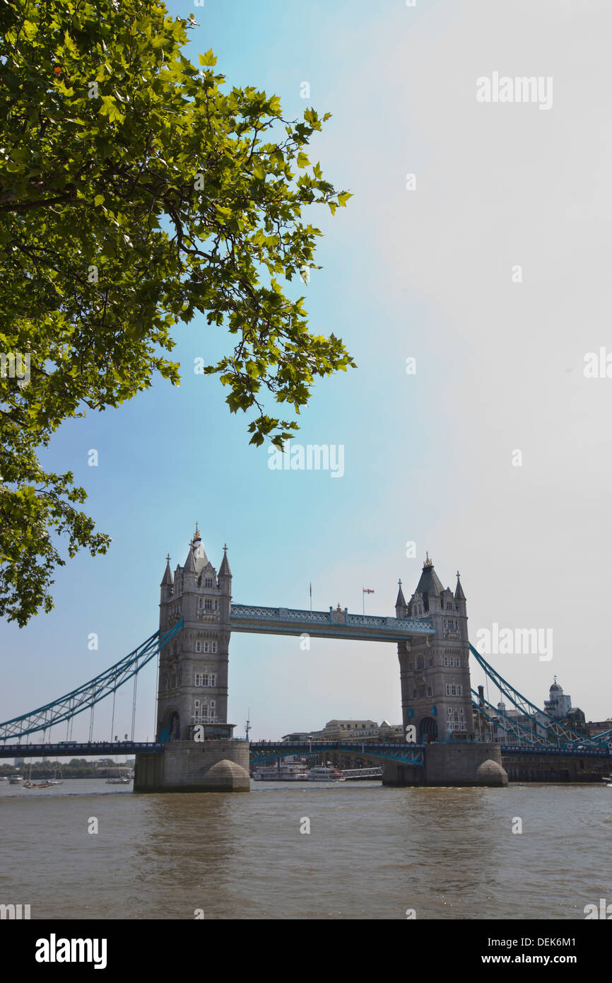 London bridge close up hi-res stock photography and images - Alamy