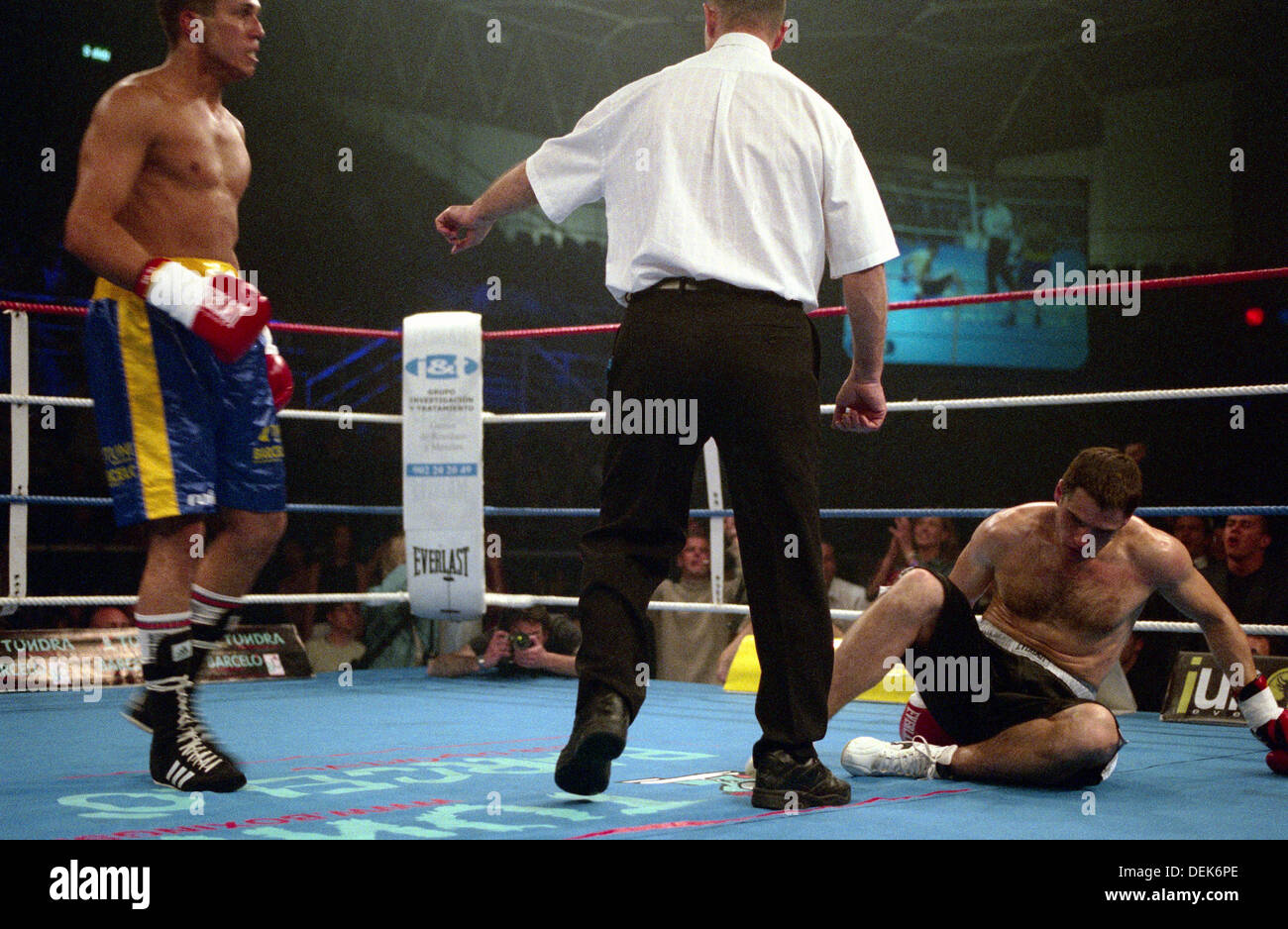 Ko boxer hi-res stock photography and images - Alamy