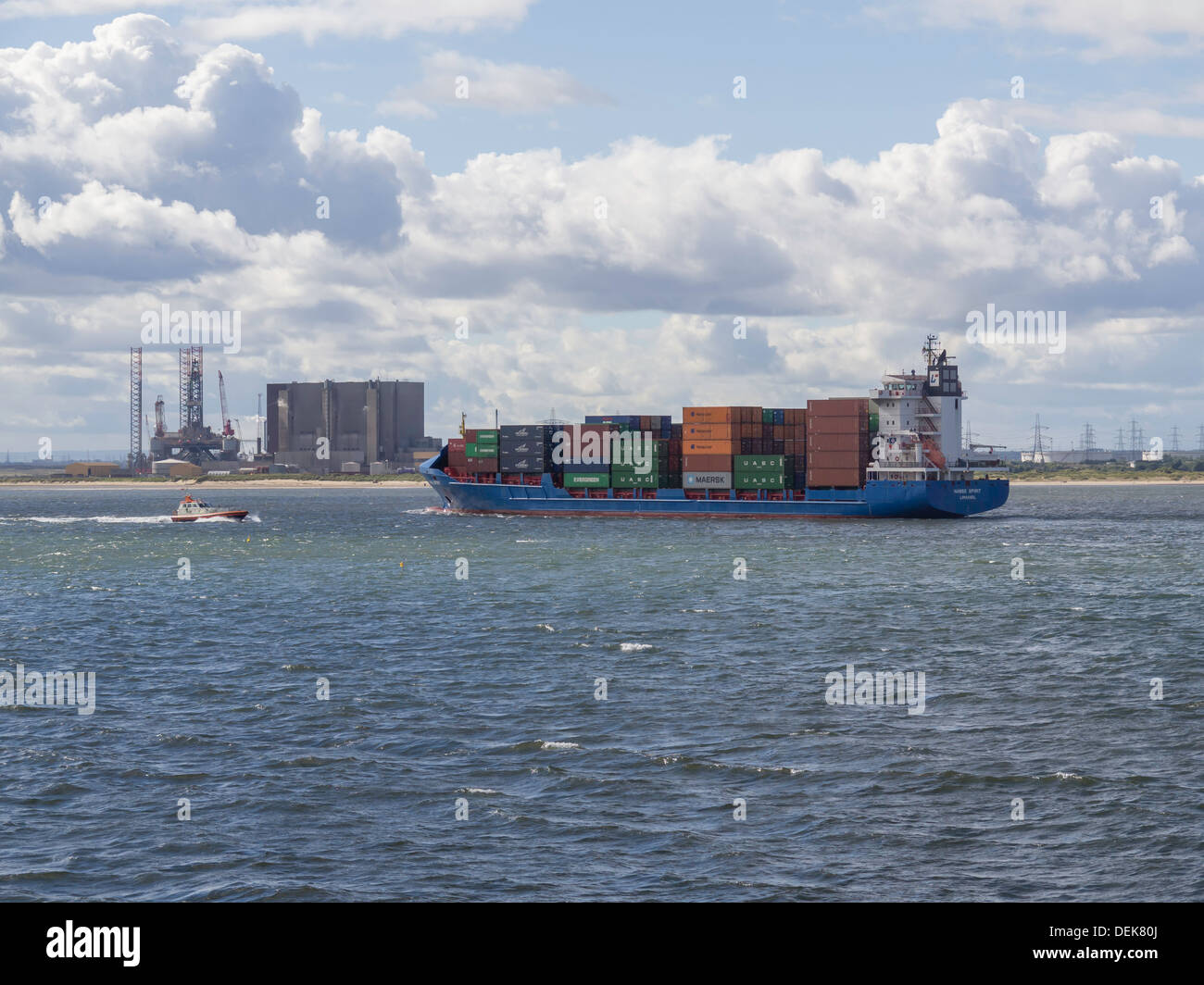 Container ship HANSE SPIRIT IMO:9302255 arriving in Teesport England UK ...