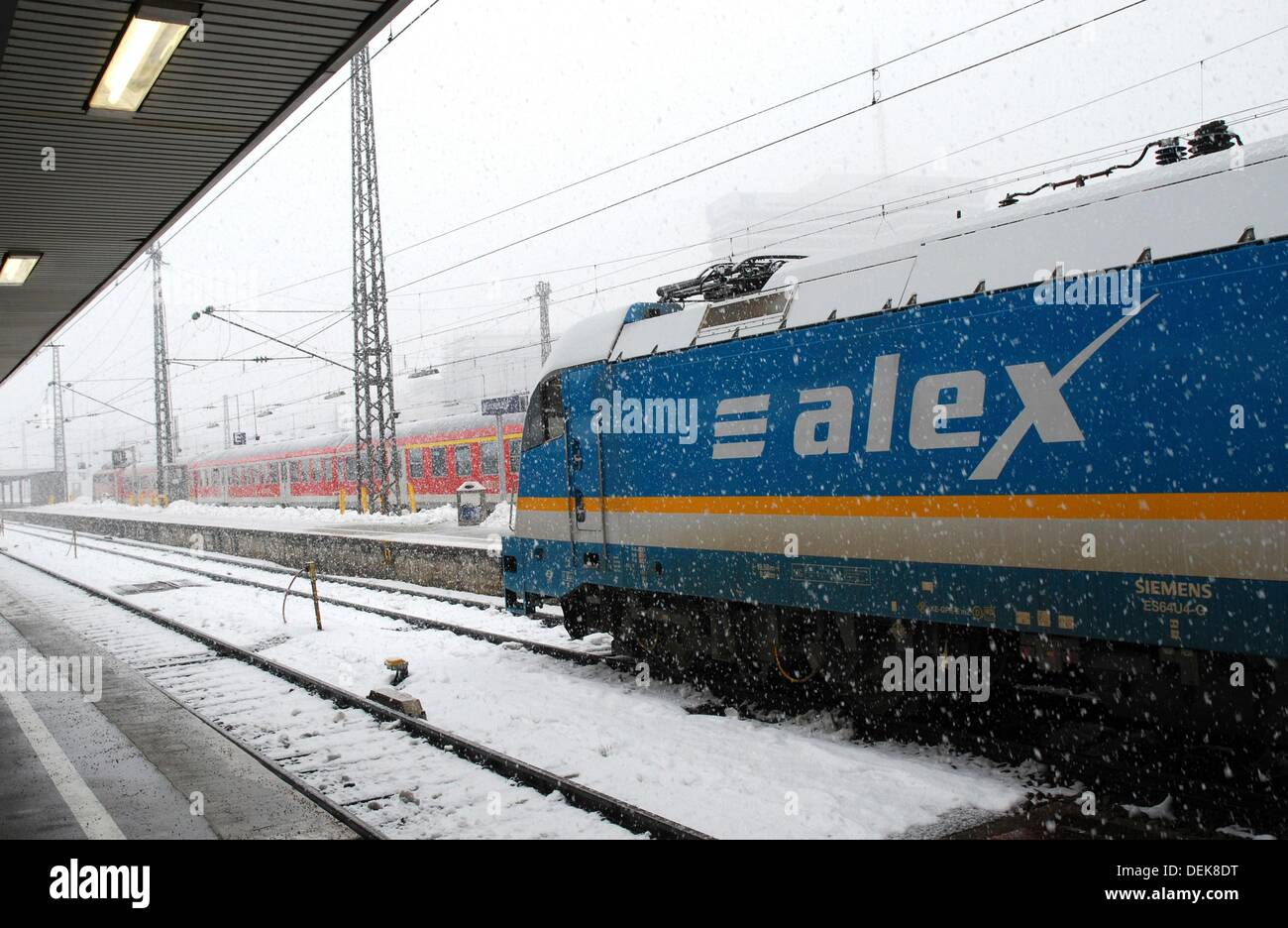 German railways regional express passenger hi-res stock photography and ...