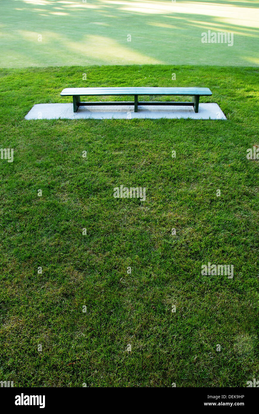 Shady sitting bench hi-res stock photography and images - Alamy