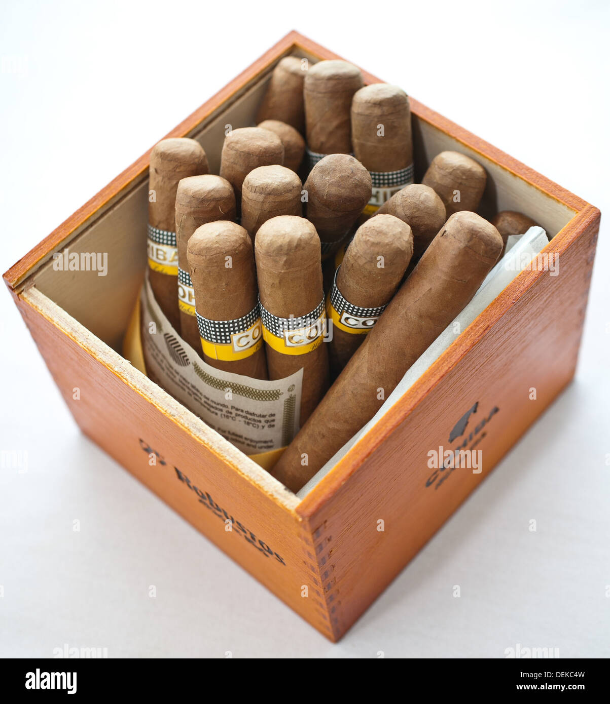 Robusto hi-res stock photography and images - Alamy