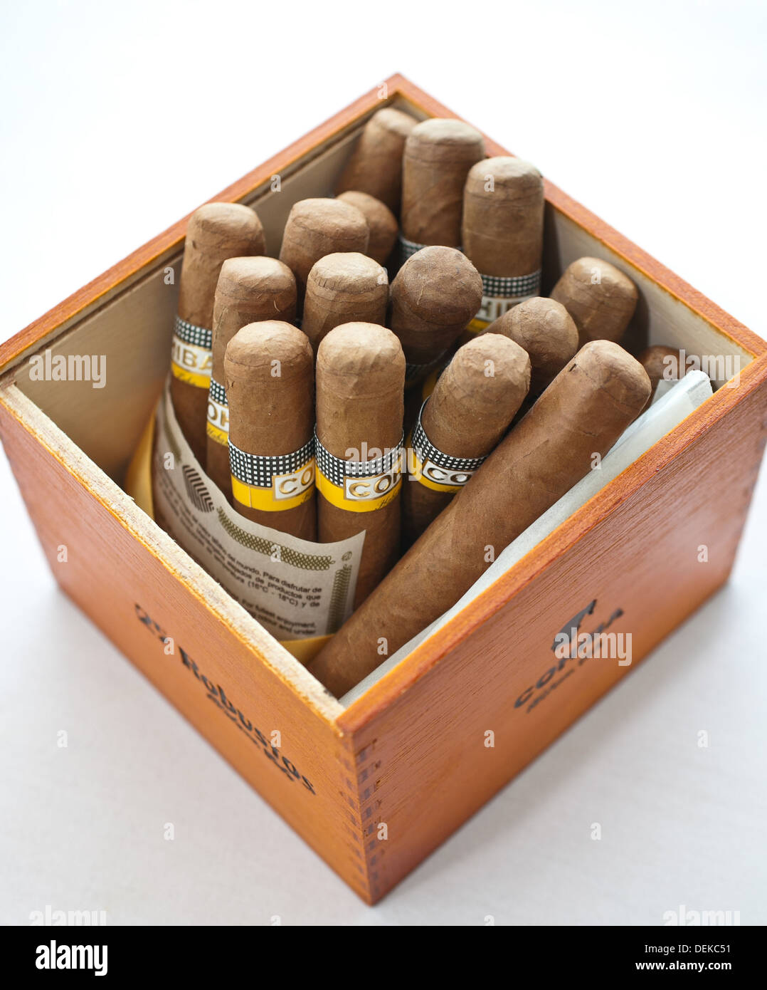 Robusto hi-res stock photography and images - Alamy