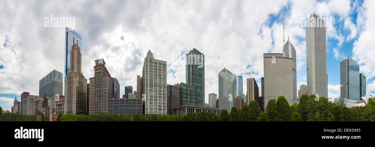 Chicago skyline overlooking urban park, Chicago, Illinois, United ...
