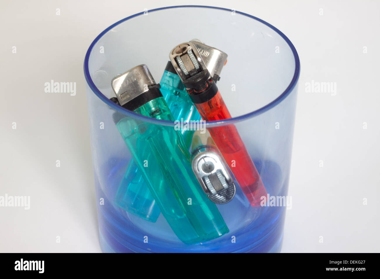 Lighting cigarette match hi-res stock photography and images - Alamy