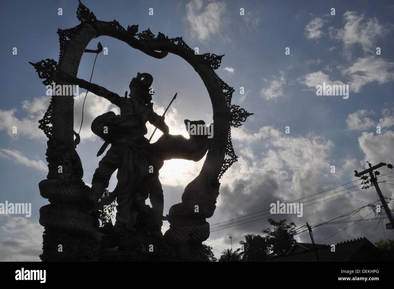 Arjuna bow hi-res stock photography and images - Alamy