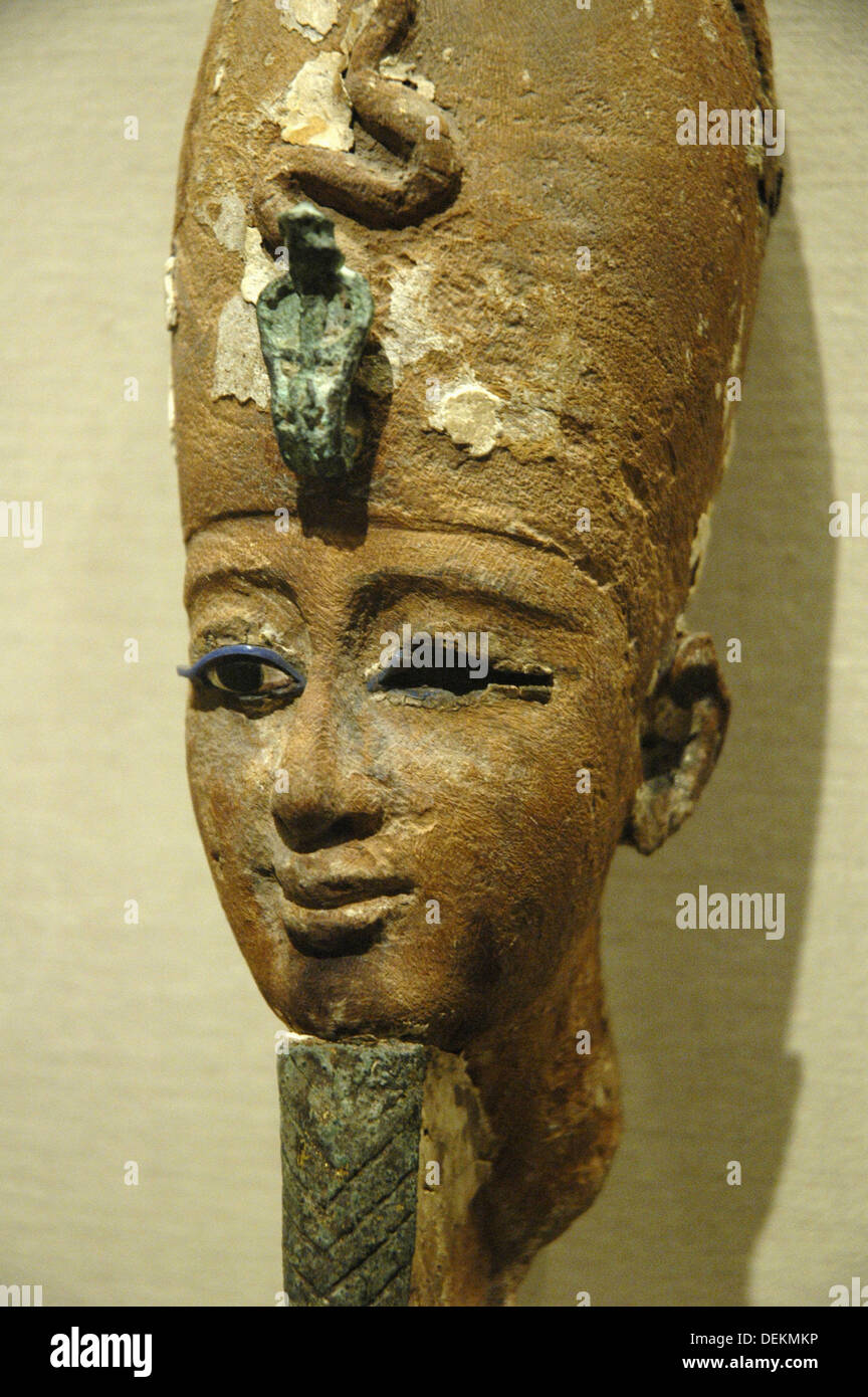 Ancient egyptian statue hi-res stock photography and images - Alamy
