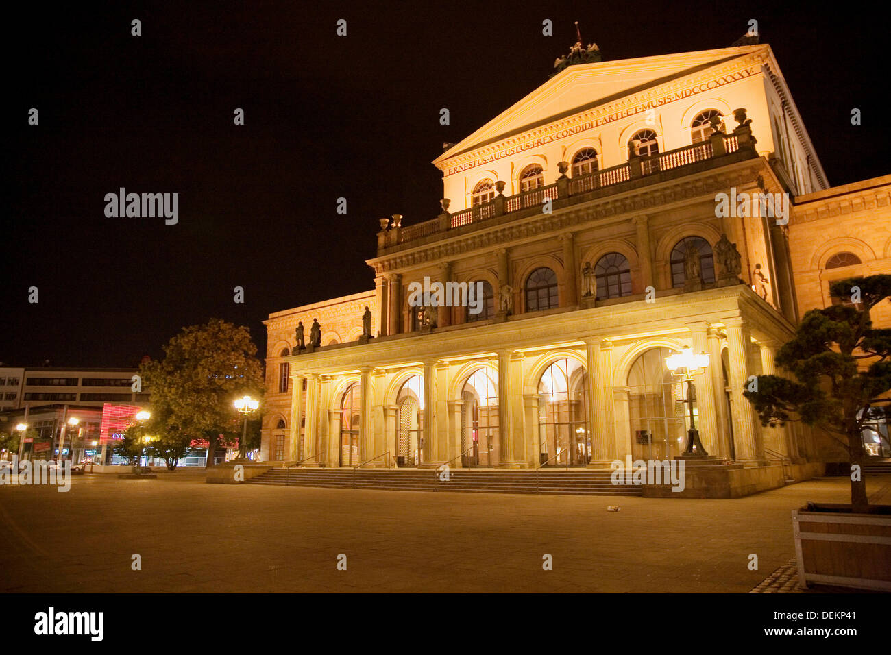 Hanover opera house hannover germany hi-res stock photography and ...