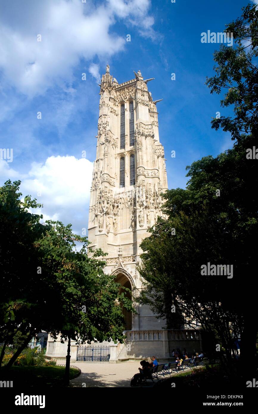 Paris 16th century hi-res stock photography and images - Alamy