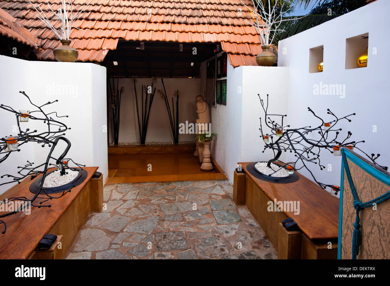 Niche restaurant hi-res stock photography and images - Alamy