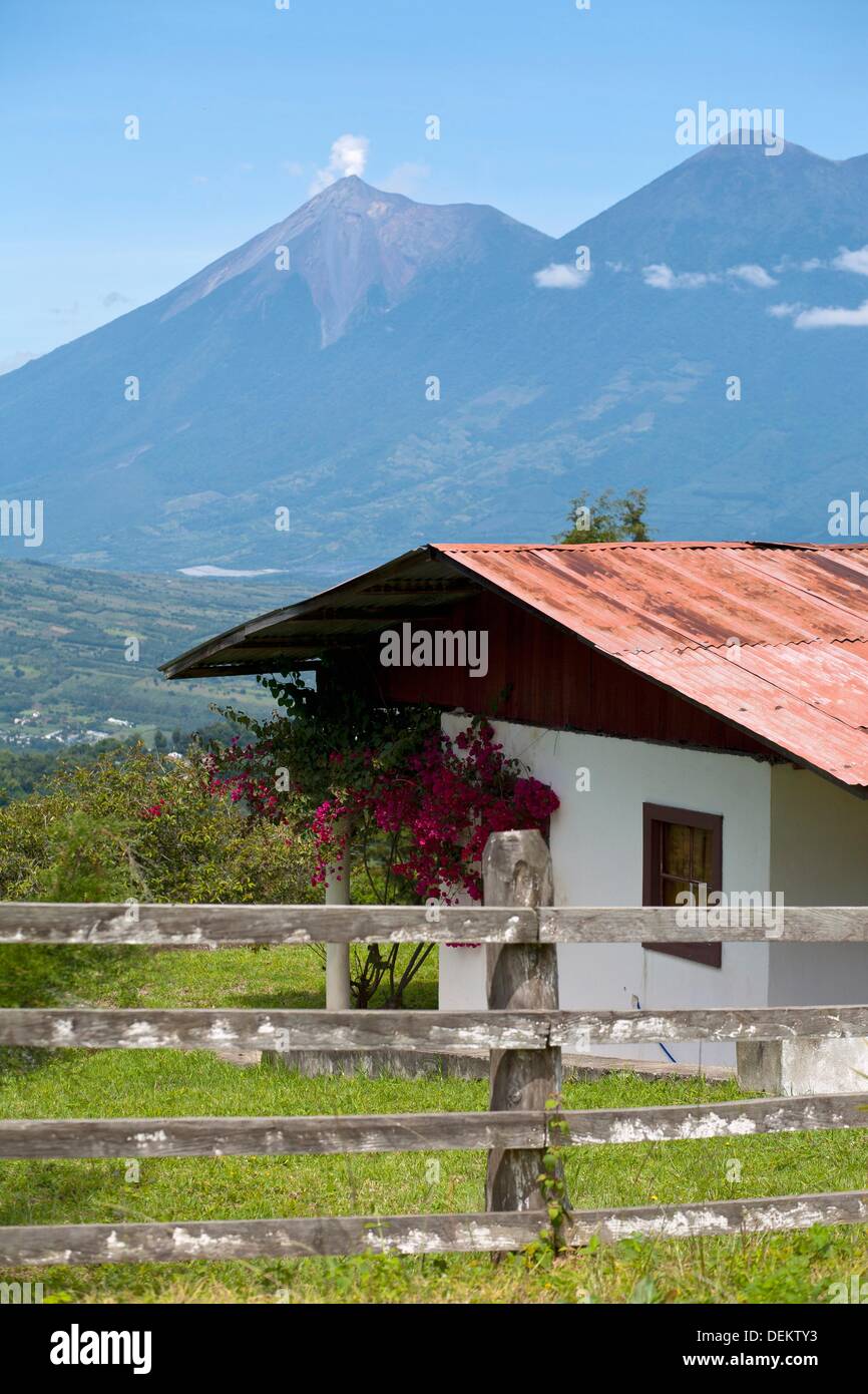 Country house background hi-res stock photography and images - Alamy