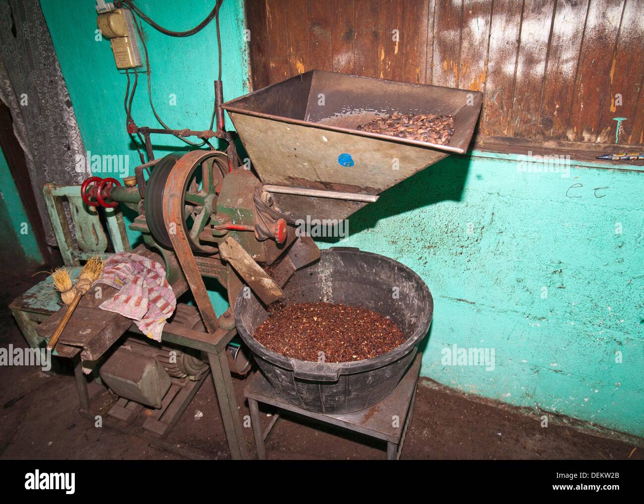 Cacao factory hi-res stock photography and images - Alamy
