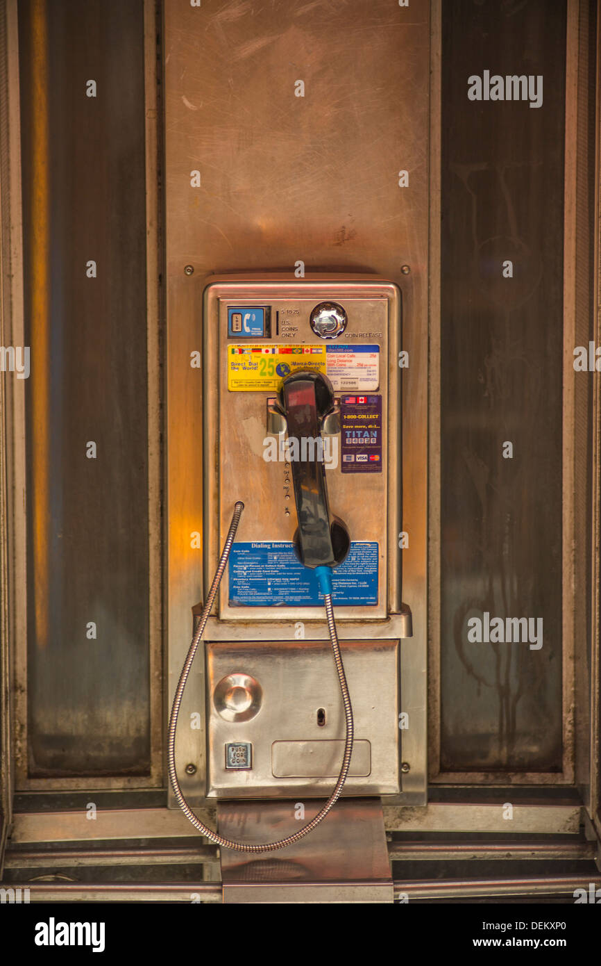 American pay phone hi-res stock photography and images - Alamy