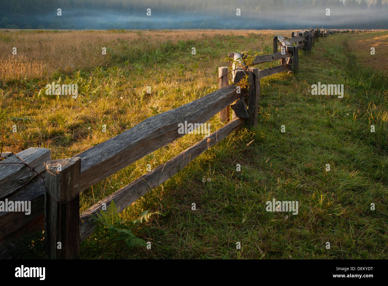 Travel rural fence hi-res stock photography and images - Alamy