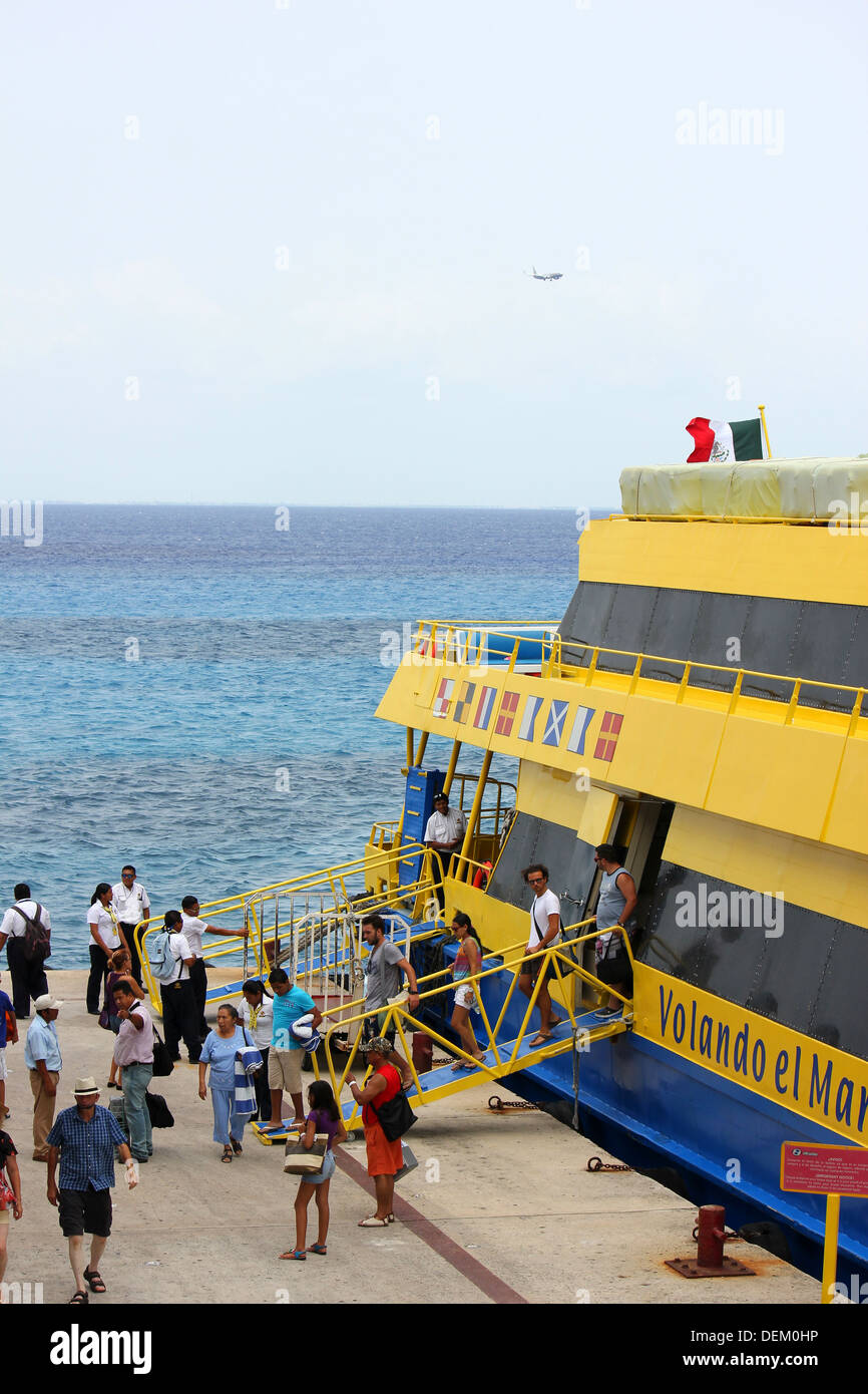 Tourist arriving to Cozumel Island main pier Stock Photo - Alamy