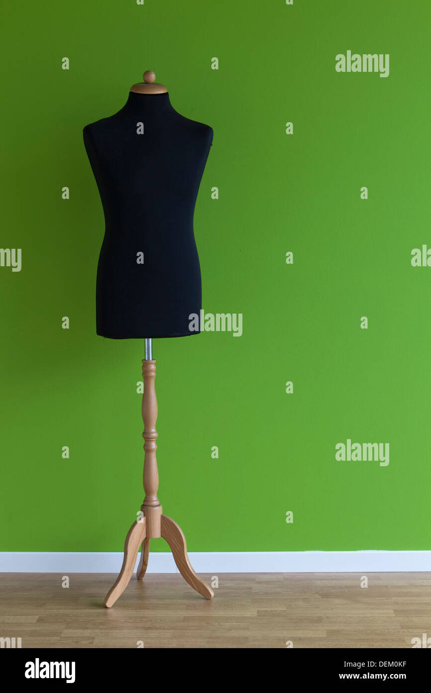 Dressmakers model hi-res stock photography and images - Alamy