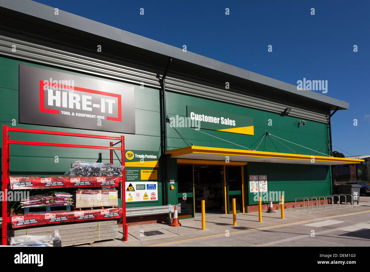 Travis perkins builders merchants hi-res stock photography and images ...