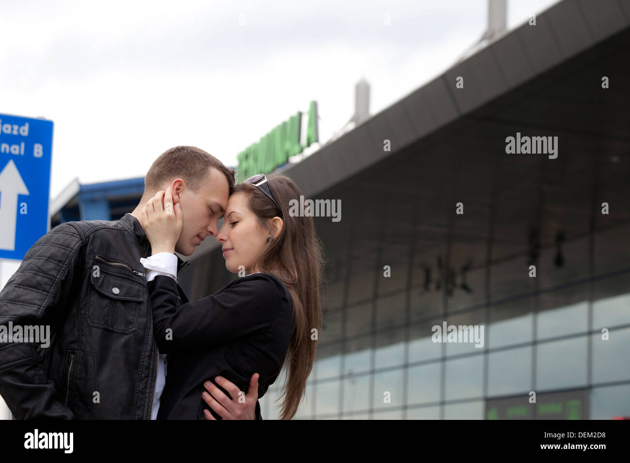 Sad couple airport hi-res stock photography and images - Alamy