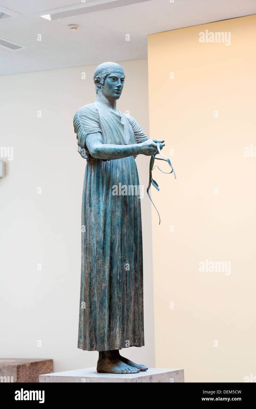 Greece delphi museum statue hi-res stock photography and images - Alamy