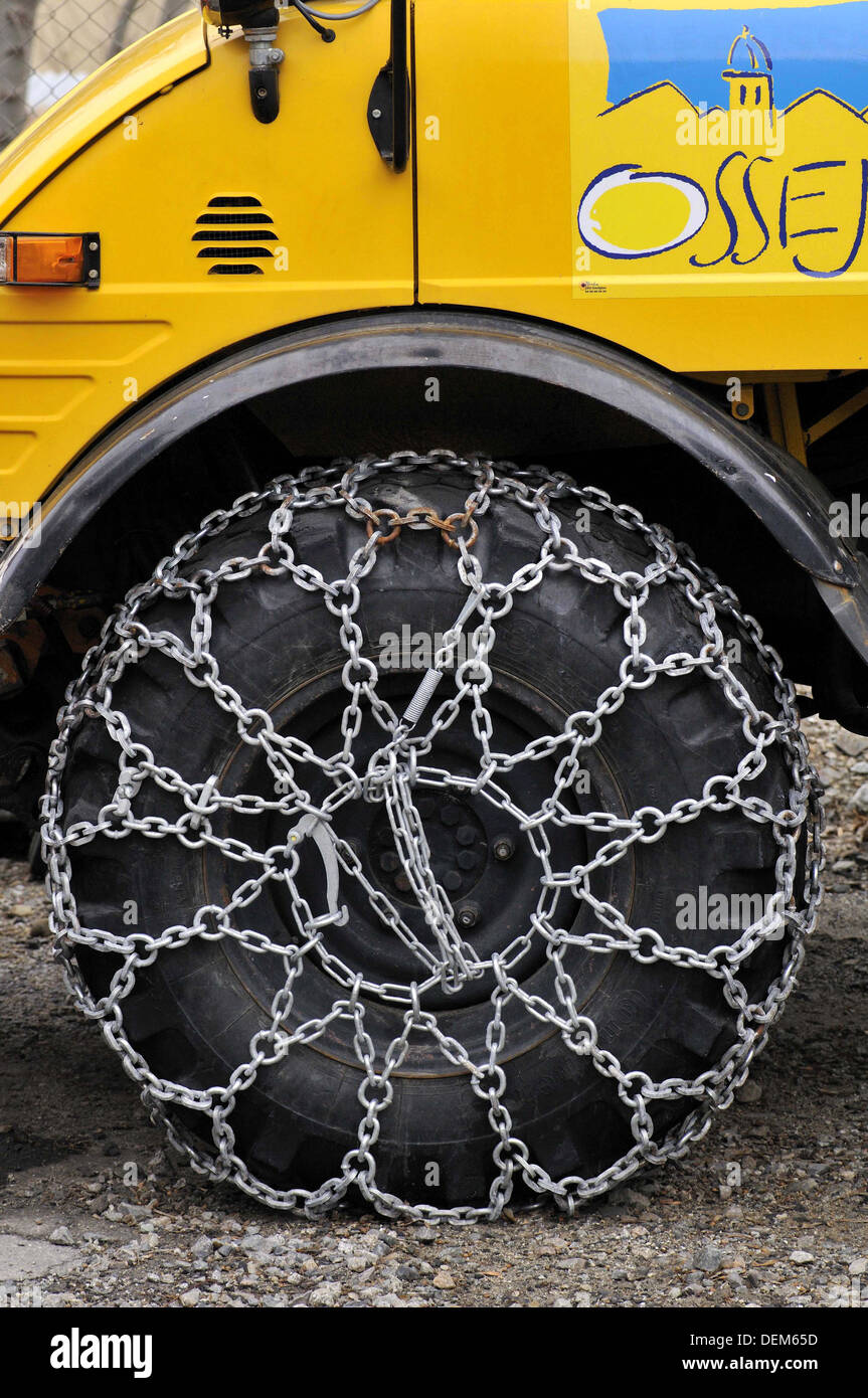 Truck tires hi-res stock photography and images - Alamy