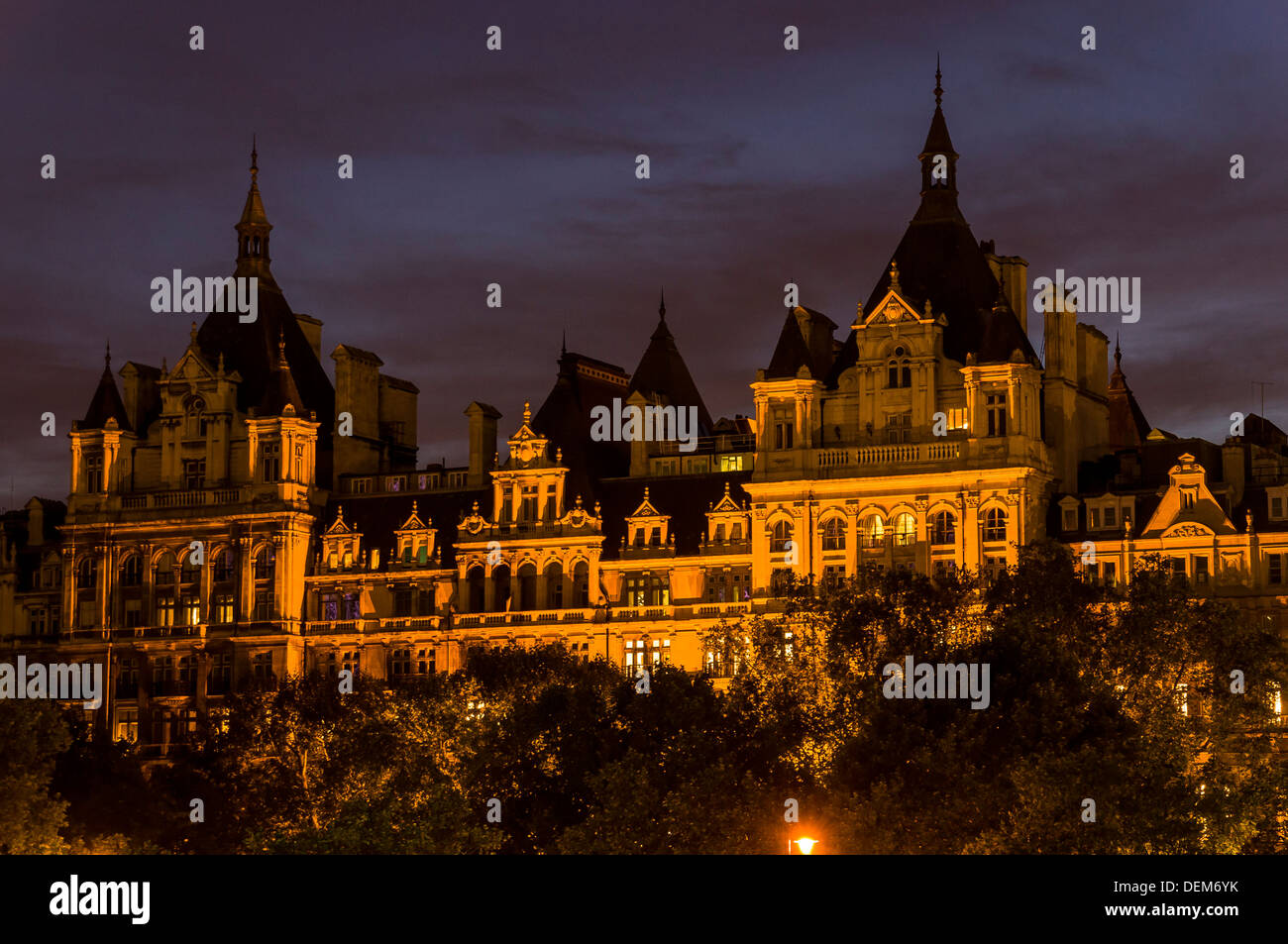 Whitehall bridge at night hi-res stock photography and images - Alamy