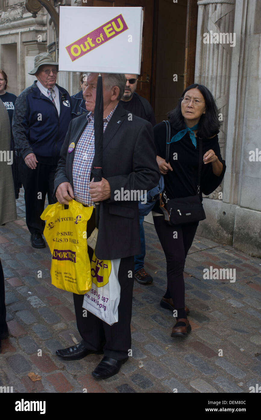 Anti eu britain 2013 hi-res stock photography and images - Alamy