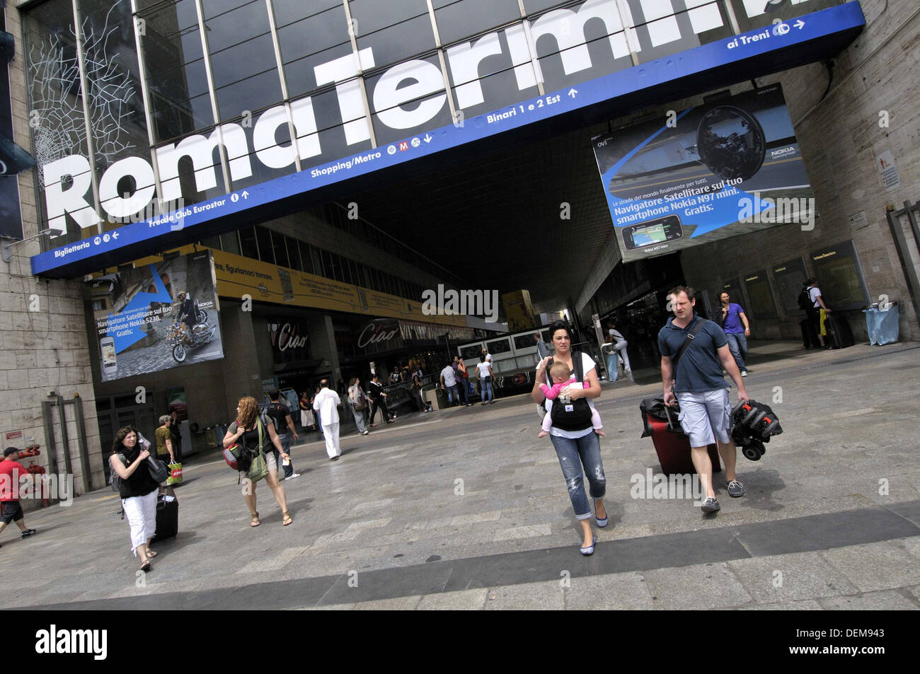 Roma street railway station hi-res stock photography and images - Alamy