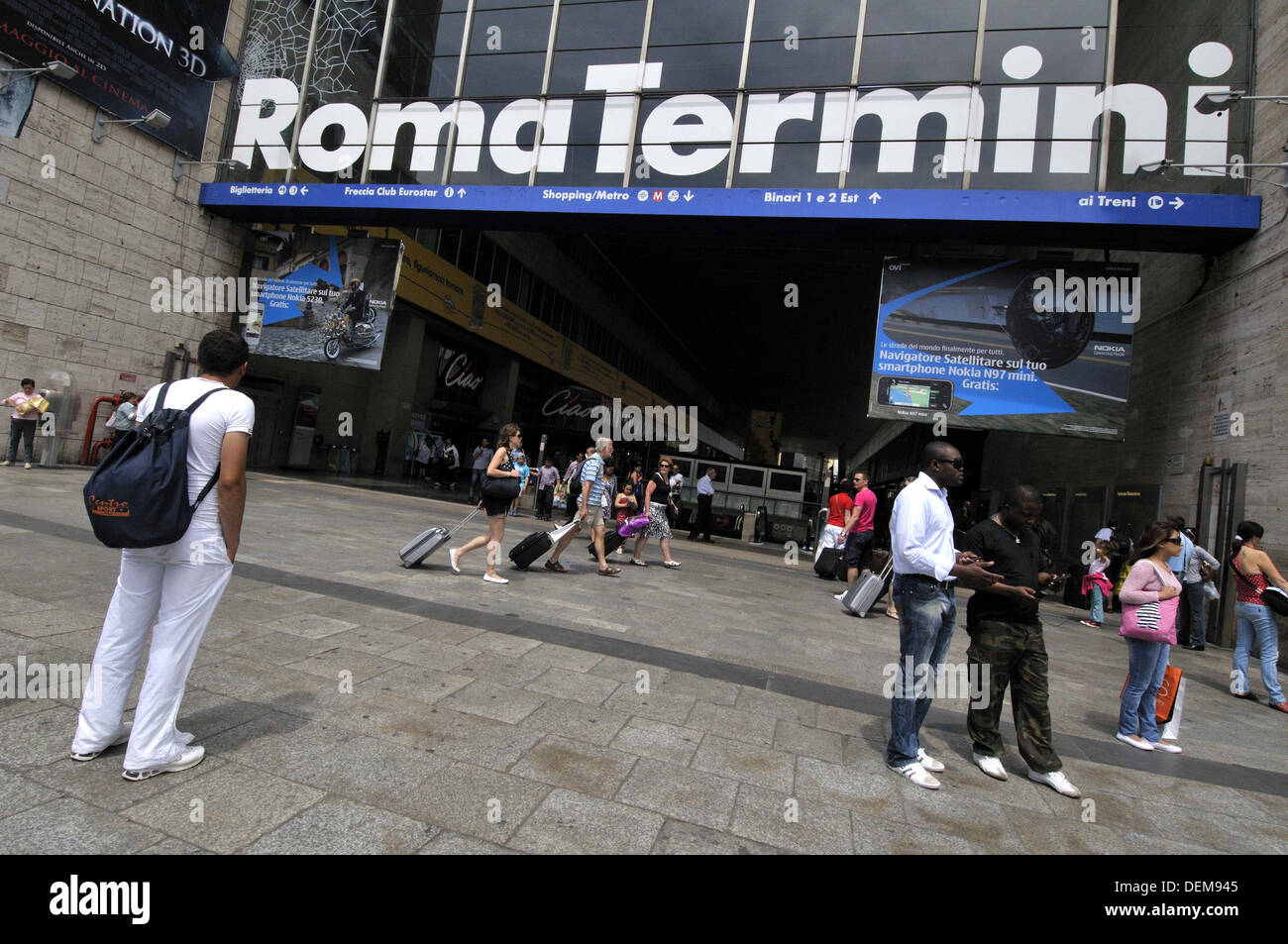 Roma termini entrance hi-res stock photography and images - Alamy