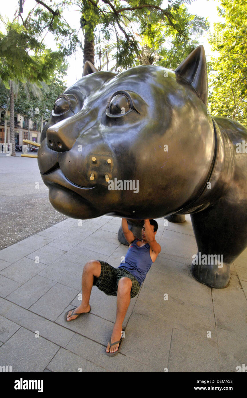 Raval cat sculpture hi-res stock photography and images - Alamy