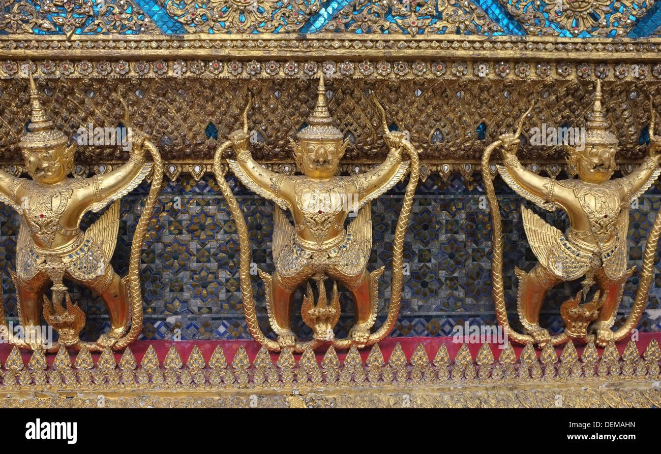 Garuda naga thailand bangkok detail hi-res stock photography and images ...