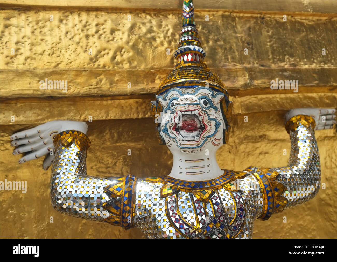 Buddhist demon statue hi-res stock photography and images - Alamy