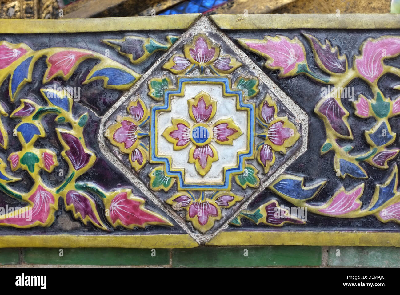 Thailand tilework tiles design pattern hi-res stock photography and ...