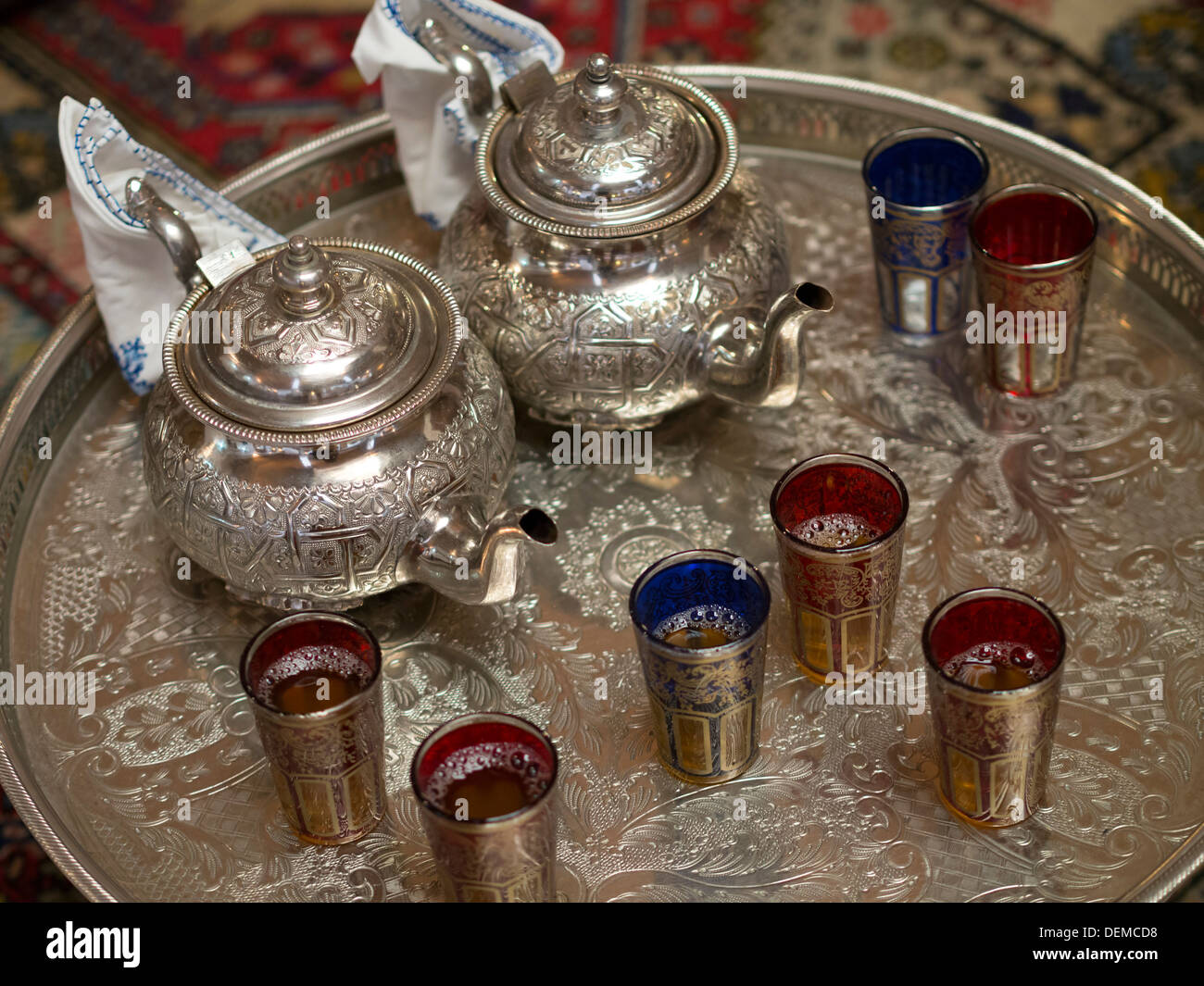 Silver service table hi-res stock photography and images - Alamy