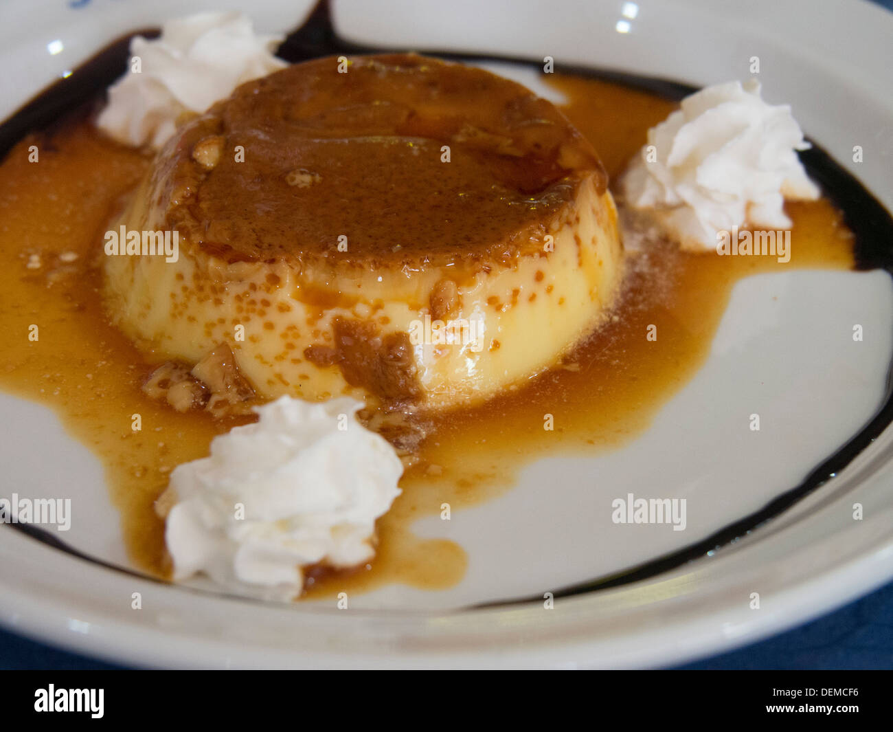 Flan pudding hi-res stock photography and images - Alamy