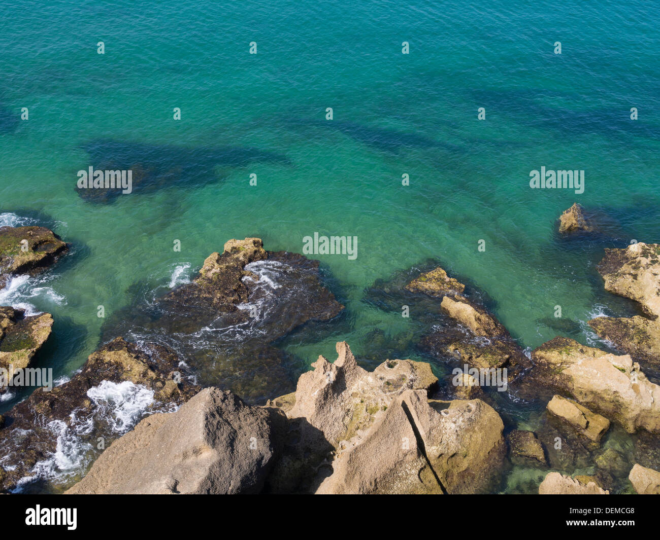 Rocky shore shoreline hi-res stock photography and images - Alamy