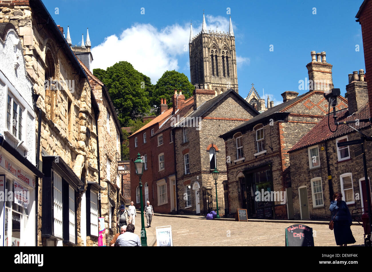 Lincoln eating hi-res stock photography and images - Alamy