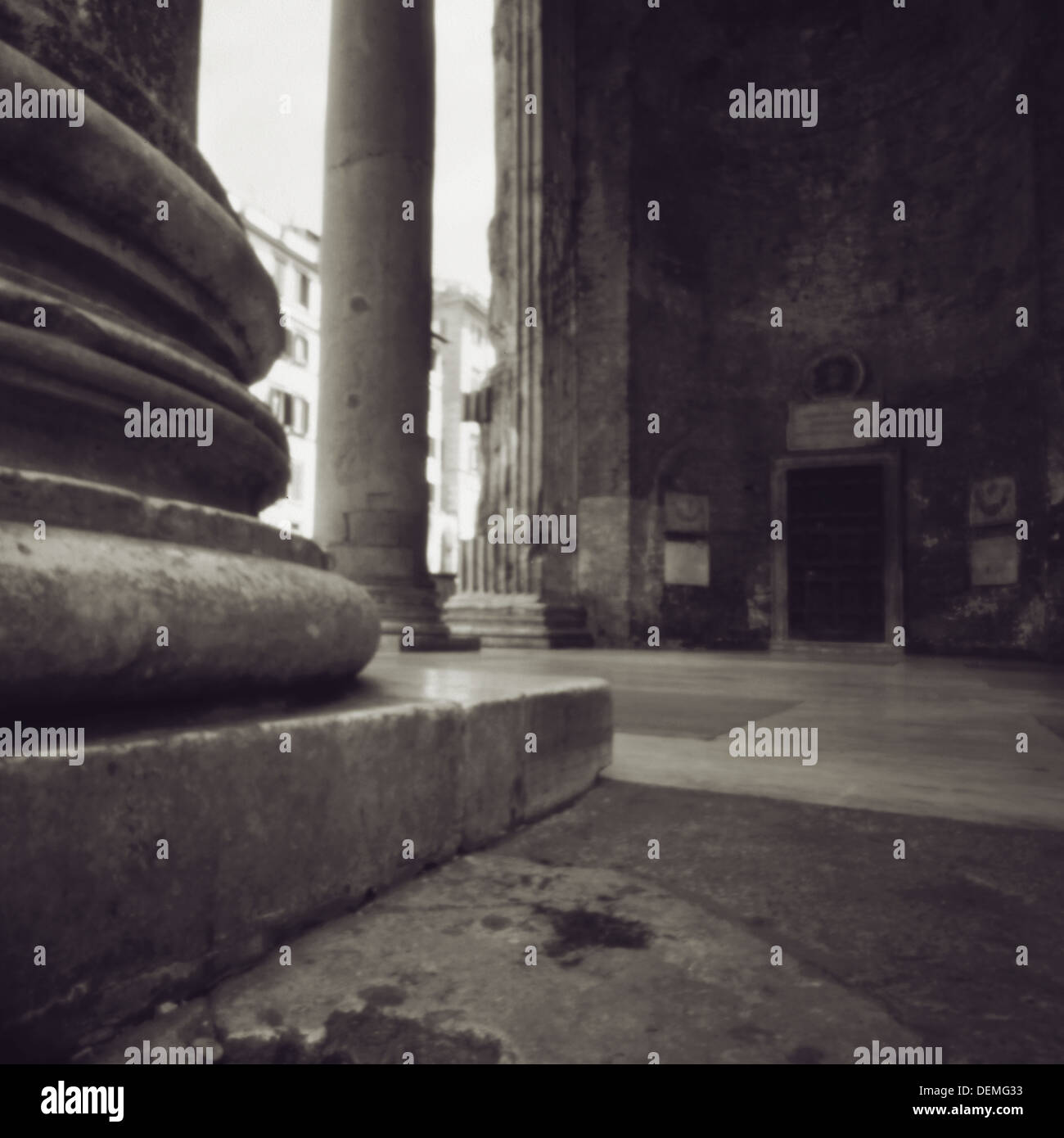 Rome pantheon floor hi-res stock photography and images - Alamy