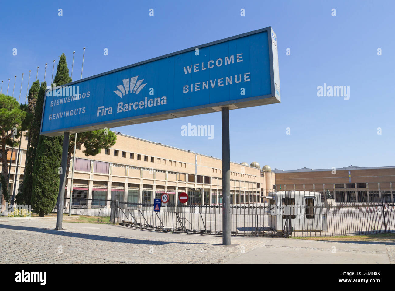 Entrance to the Fair of Barcelona, where they perform complex national ...