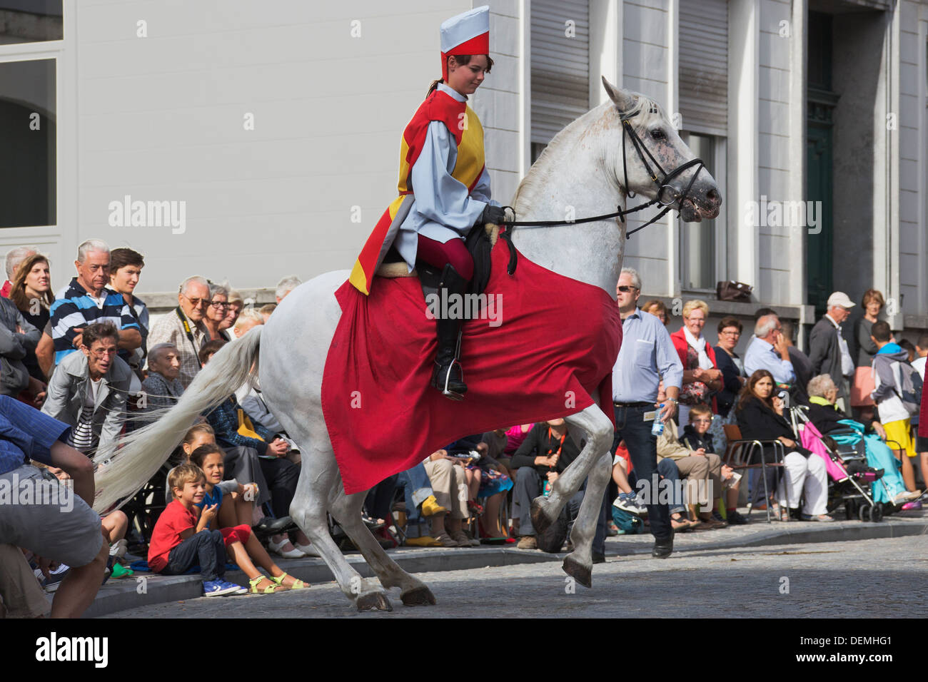 Devotion to public hi-res stock photography and images - Alamy