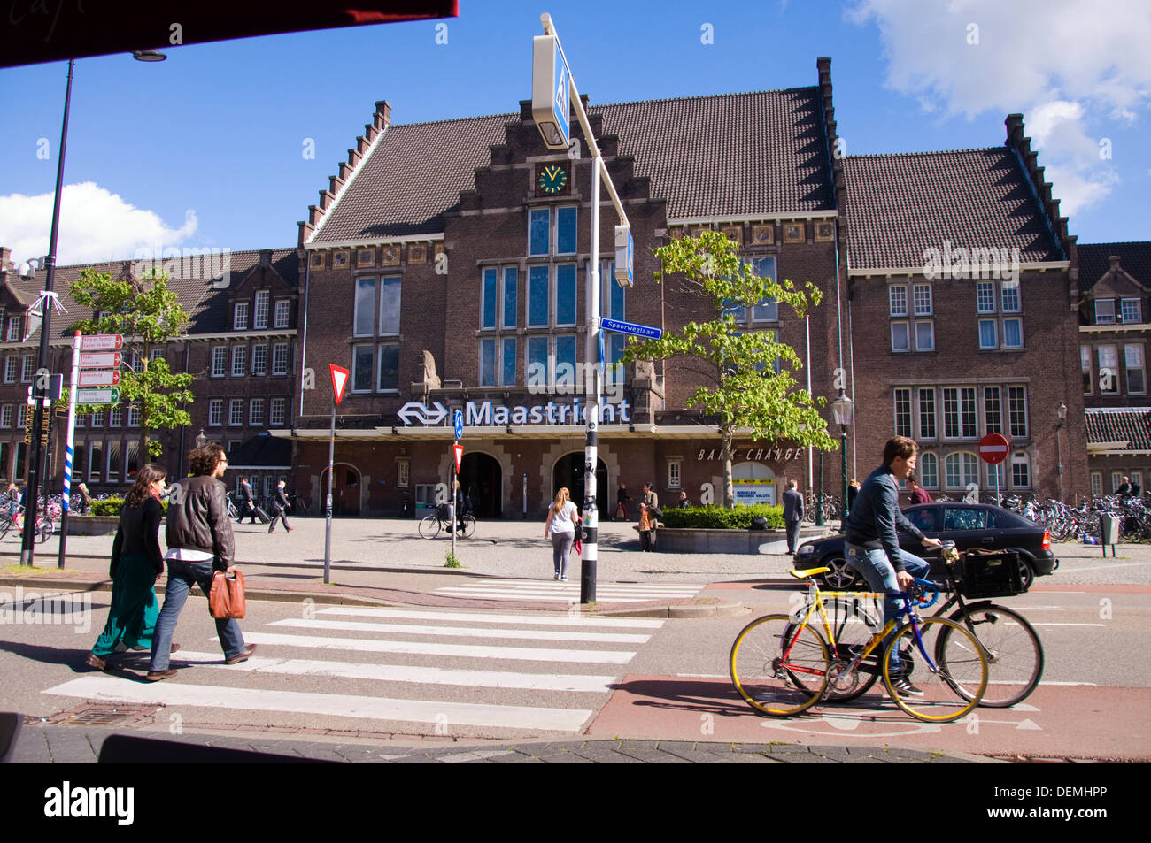 Railway station maastricht hi-res stock photography and images - Alamy