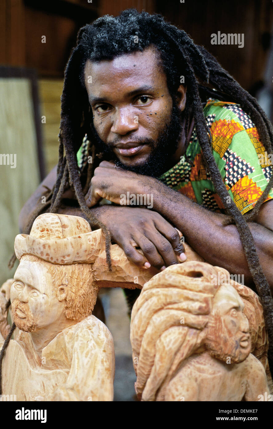 Sculpture of saint thomas hi-res stock photography and images - Alamy