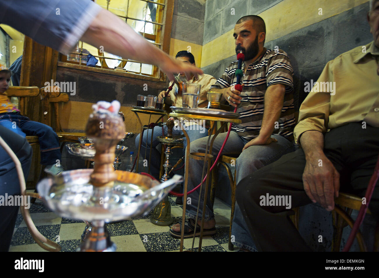 Hookah smoking hi-res stock photography and images - Alamy
